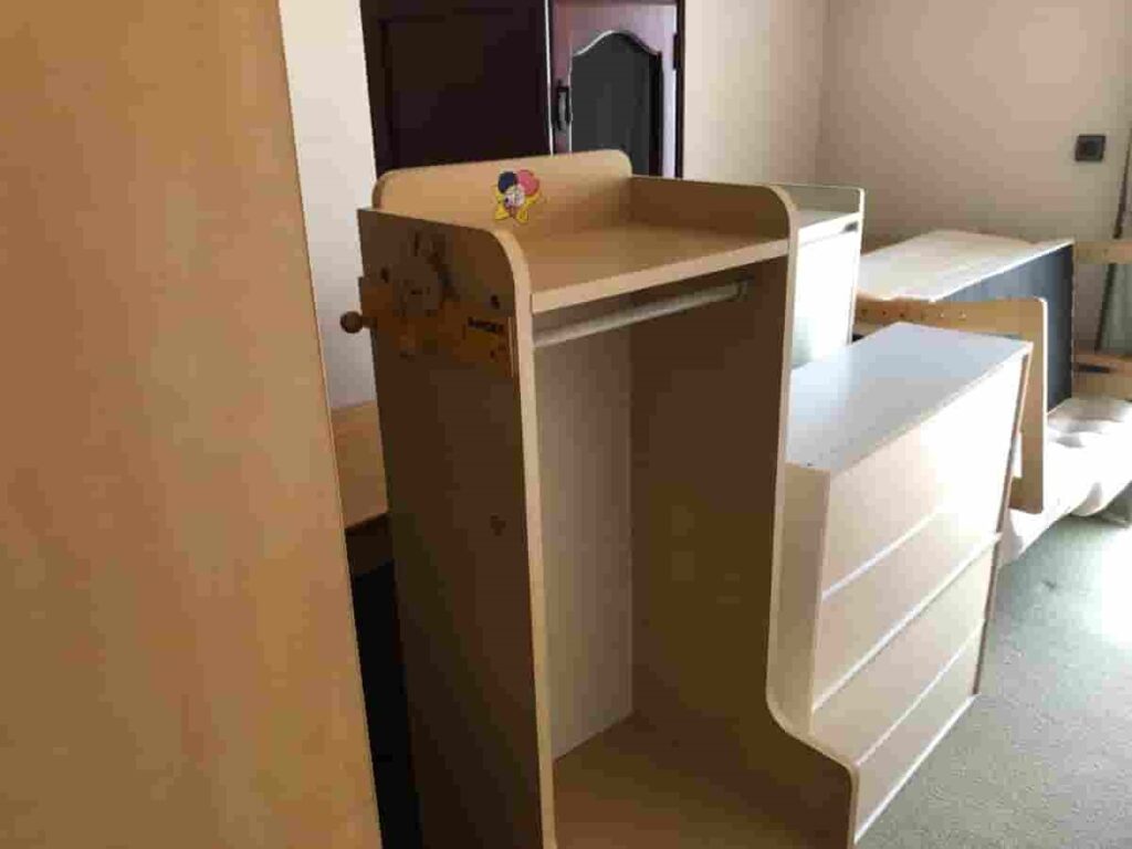 安城市 K様】タンスなど家具や粗大ゴミの処分｜戸建て2F子供部屋 | 名古屋を中心とした不用品回収なら【ecoos（エコーズ）】